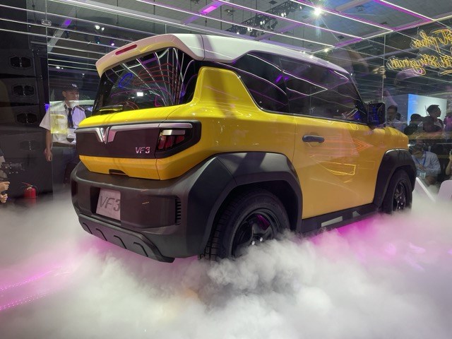 Cận cảnh VF 3 - ô tô nhỏ nhất của VinFast