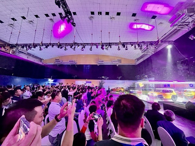 Cận cảnh VF 3 - ô tô nhỏ nhất của VinFast